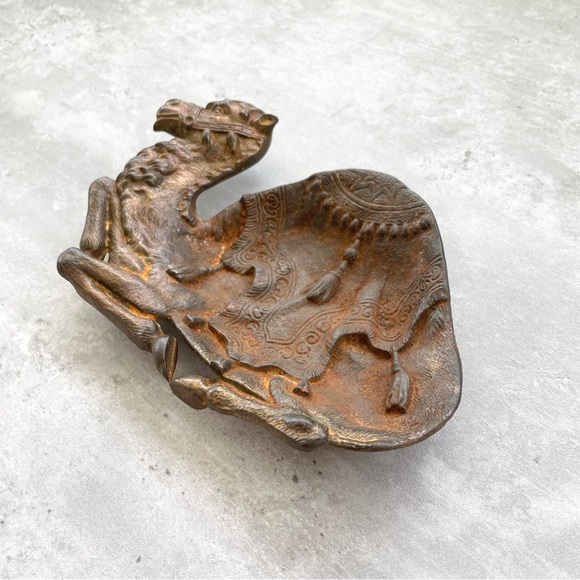Vintage | Other | Vintage Cast Iron Camel Shape Cigarette Ashtray ...